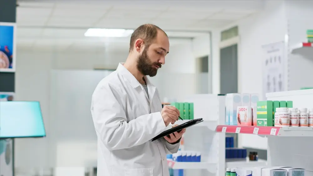 How Much Is a Pharmacy Technician Salary in the UK? (2026) ~ Skill Up
